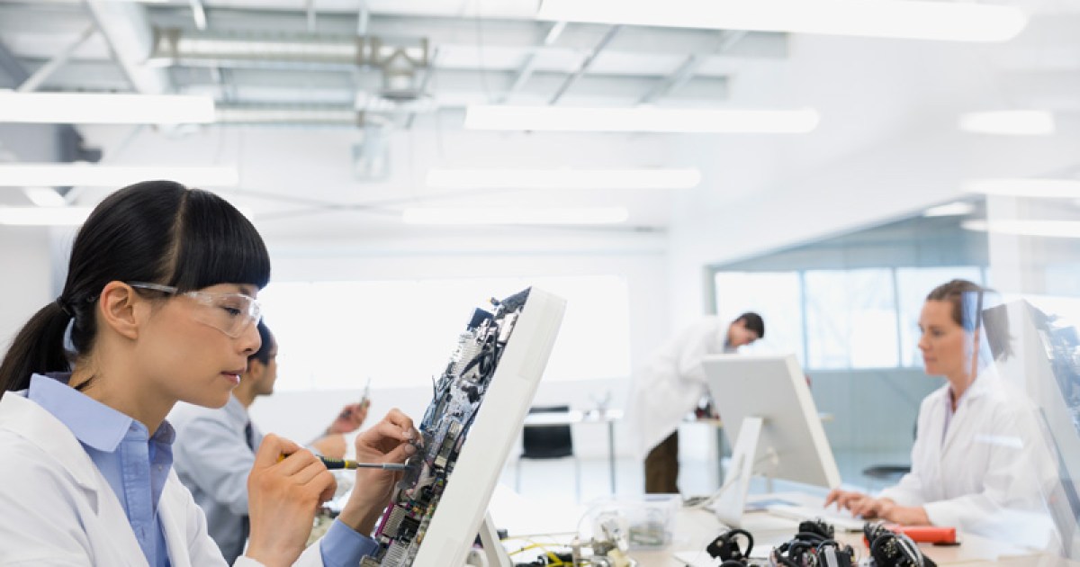 Hi-tech jobs and salaries are on the rise | The New Daily