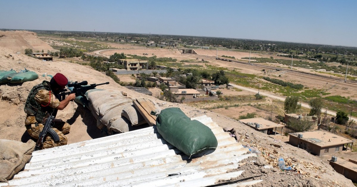 Thousands flee besieged Fallujah | The New Daily