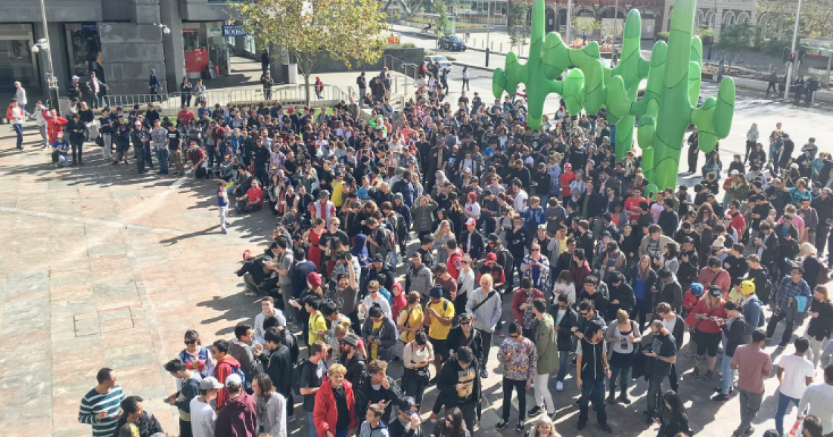 Pokemon Go prompts safety concerns on Australian streets