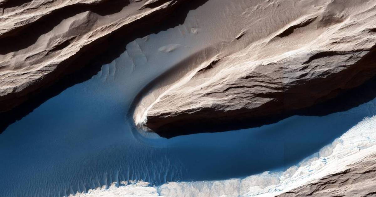 NASA says Mars gullies not caused by flowing water | The New Daily