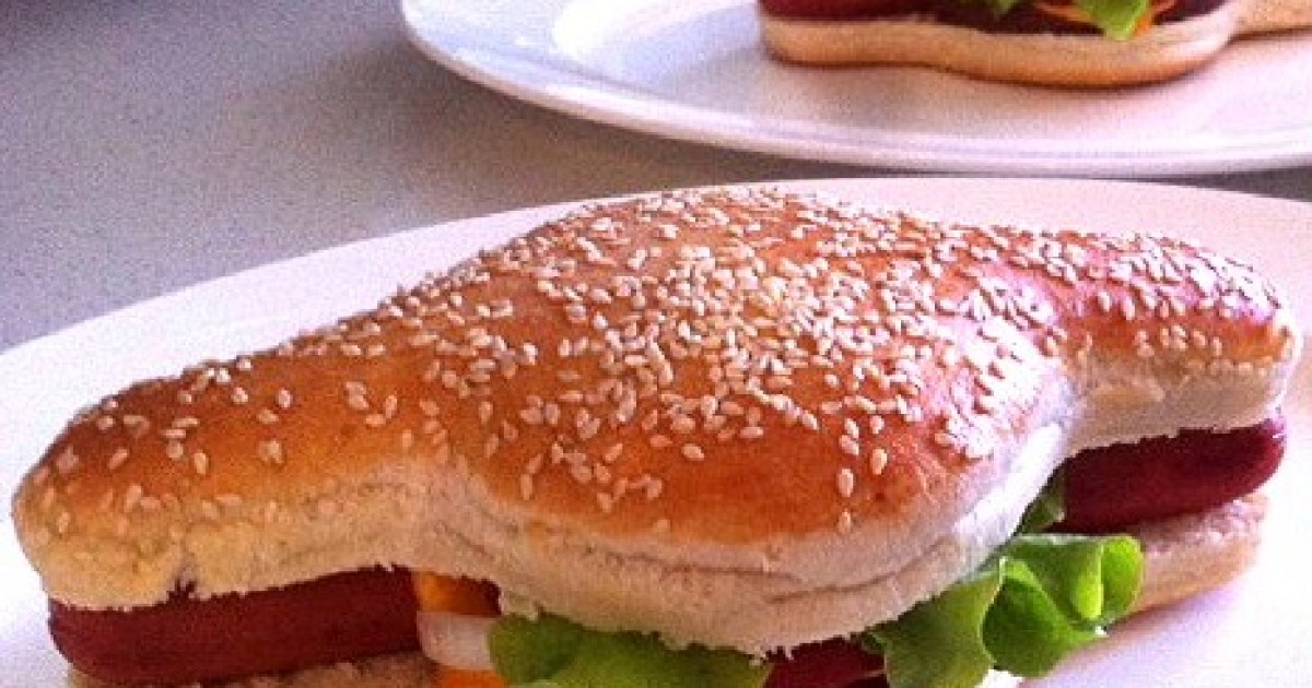 Meet Australia's latest food sensation, the 'hamdog'