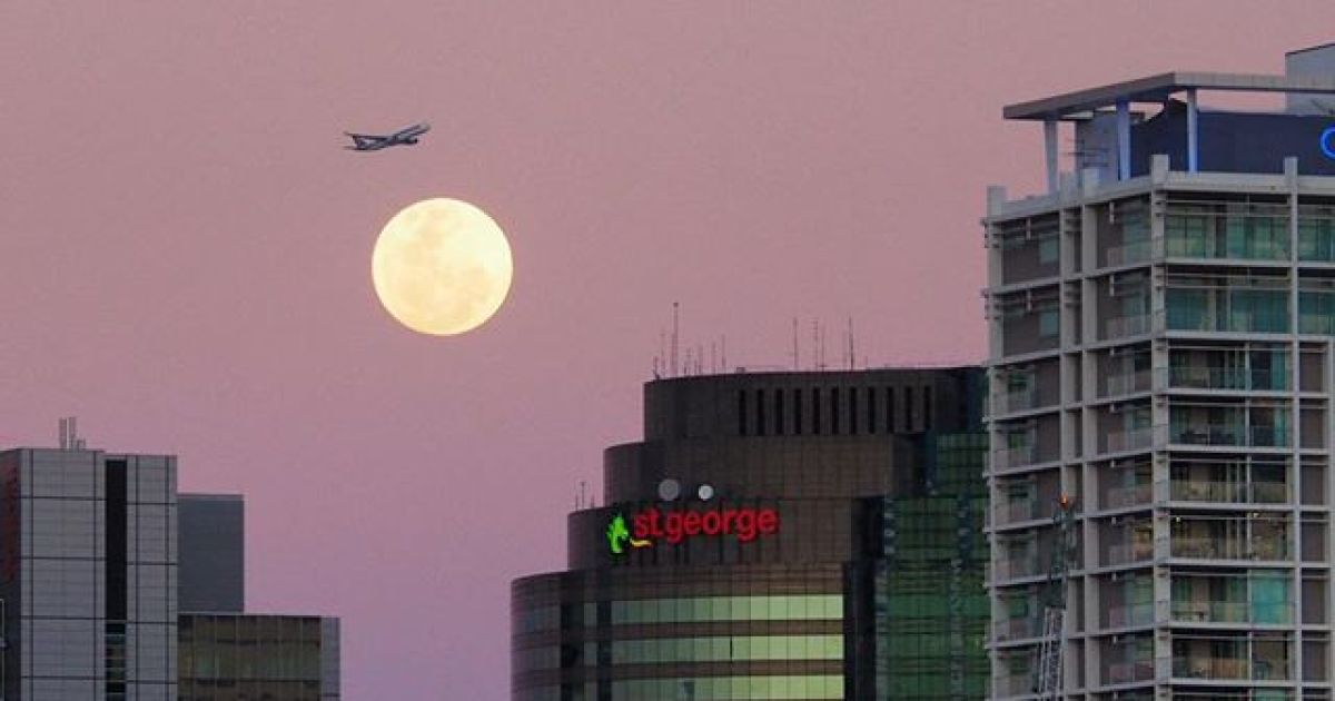 The supermoon over Australia in pictures