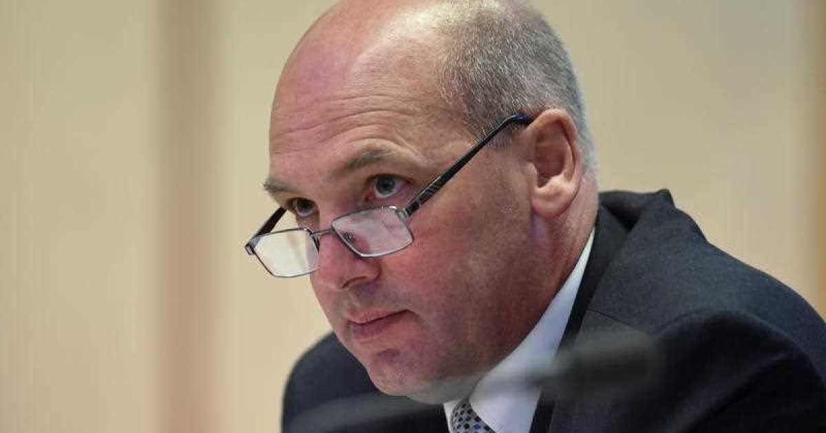 Stephen Parry confirms he's a Brit and will resign