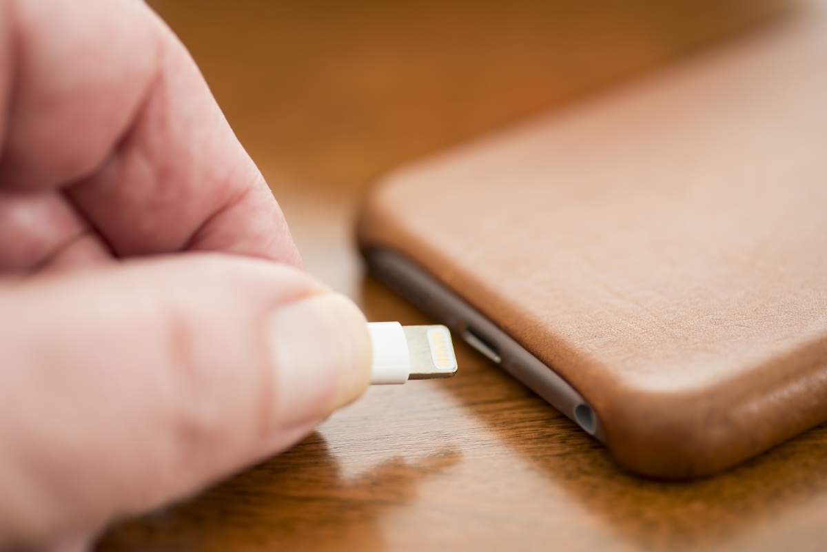 Airport hackers make your smartphone a target