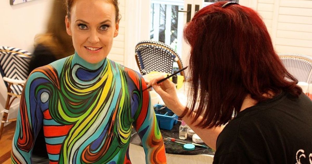 'Here are my battle scars': Cancer survivor models for calendar | The ...