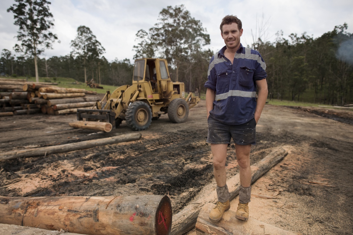 Blue-collar blokes suffer the most from the trend to part-time jobs ...