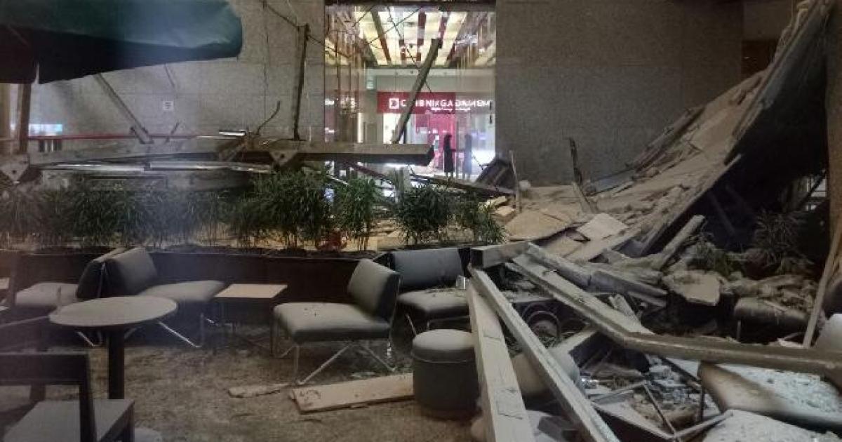 Jakarta floor collapse: Student describes chaos