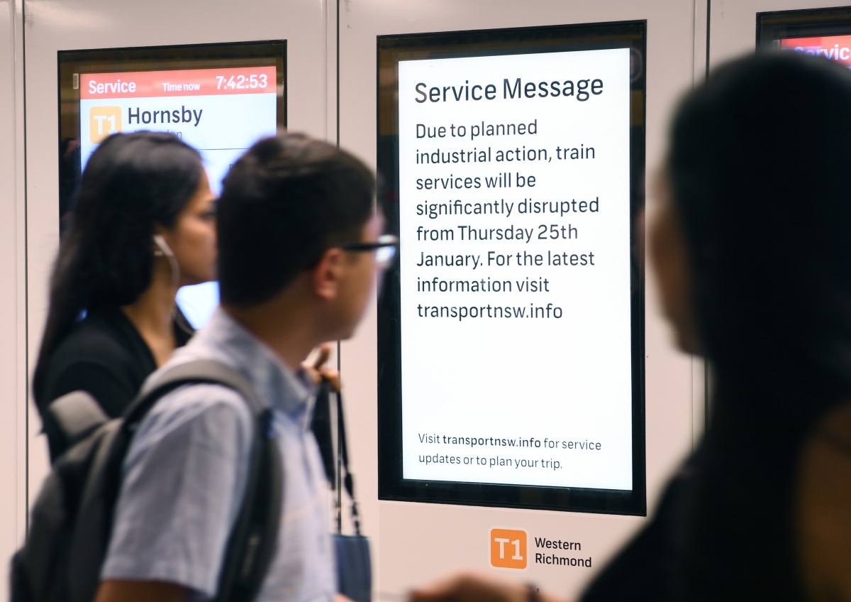 Train strike called off, but Sydney chaos continues