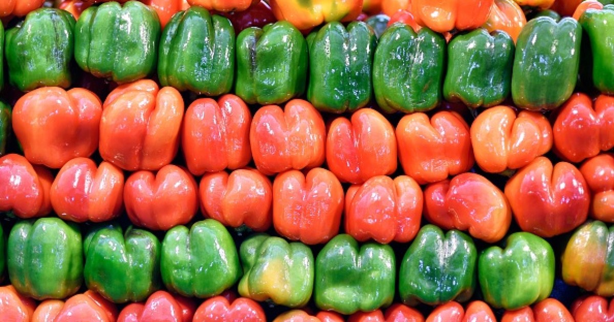 What is healthier for you: Red capsicums or green capsicums