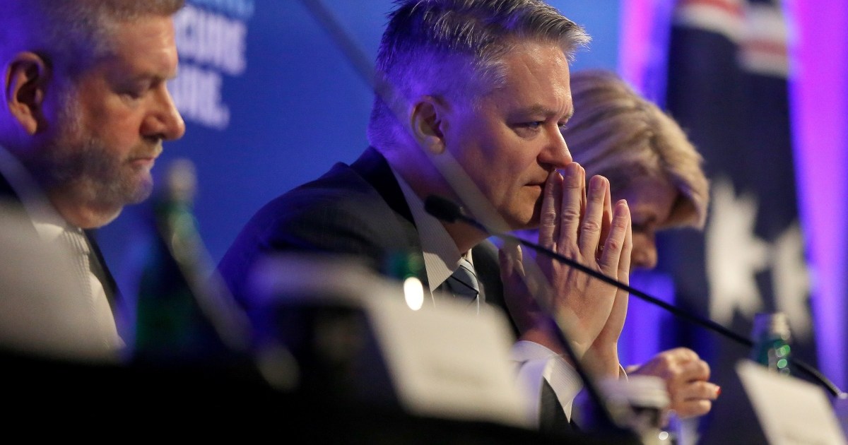 Liberal Party votes on 'secret plan' to privatise ABC