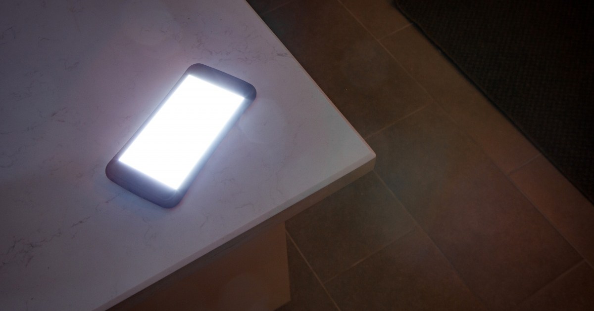 The truth about mobile phone blue light exposure