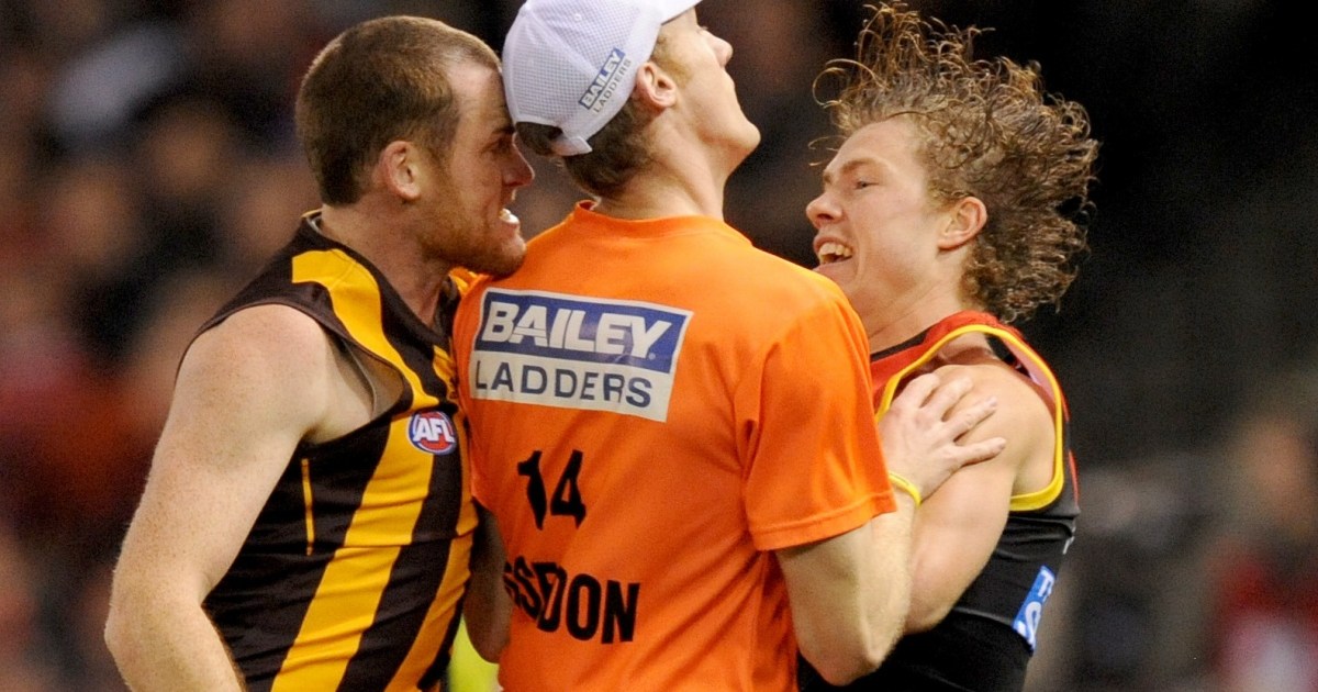 New AFL runners rule takes great coaches out of the game | The New Daily