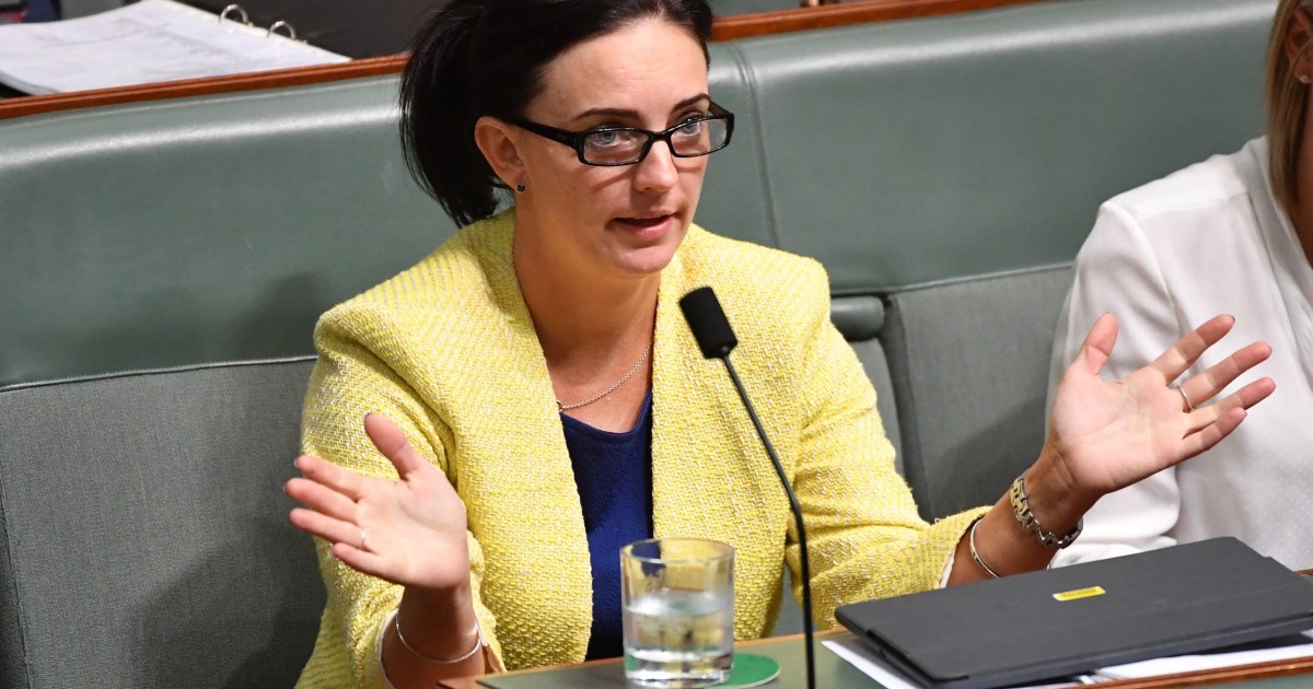 MP Emma Husar takes personal leave after 'threatening messages'
