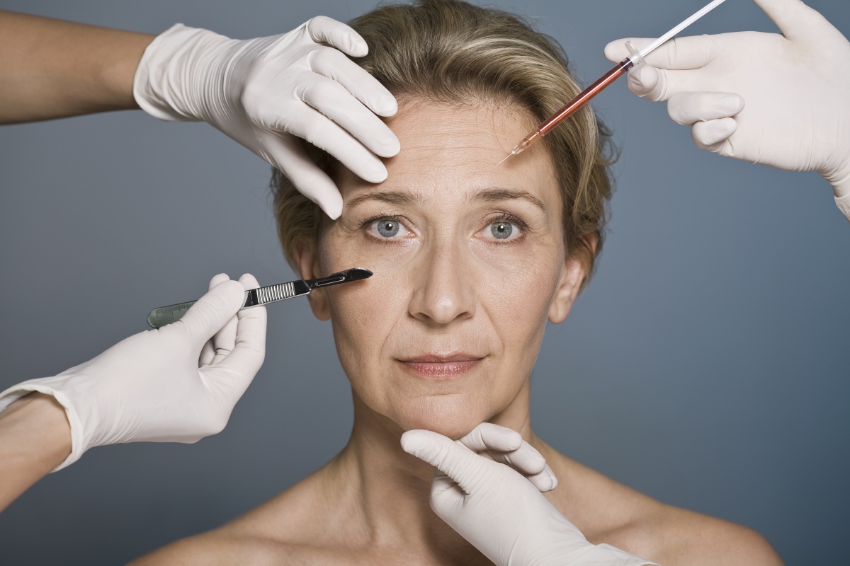 Calls for ban on untrained doctors using 'cosmetic surgeon' title