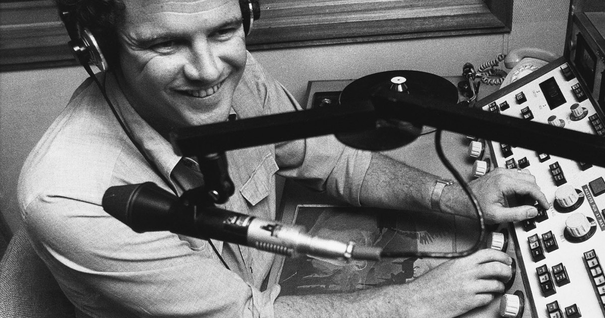 Mike Carlton's dinner with Bill Clinton detailed in memoir