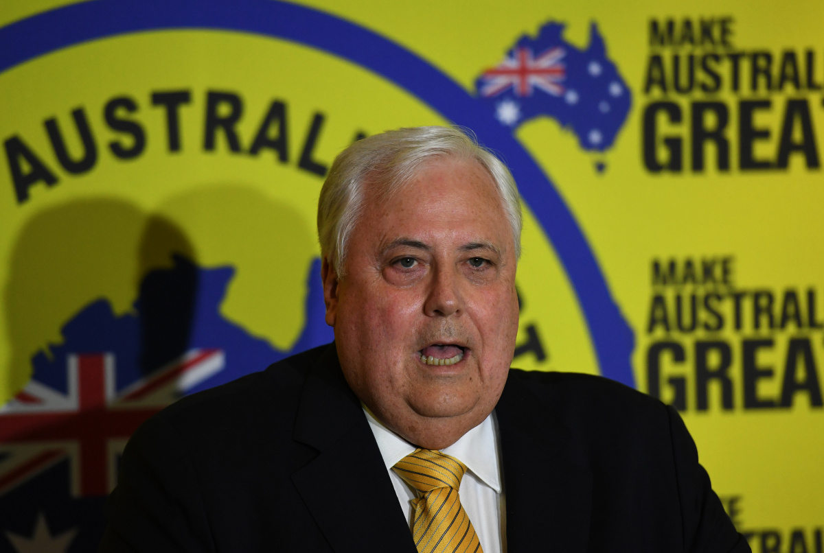 'Two-faced liar': Palmer fires up at Labor in preferences spat