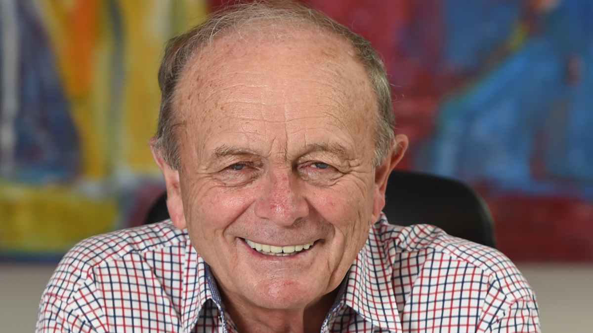 'Raw deal': Gerry Harvey launches ads defending Optus