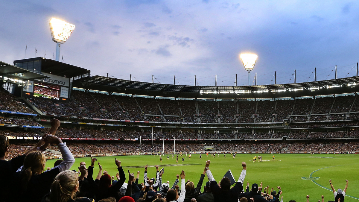 Almost like old times: Ashes crowd brings the MCG back to life