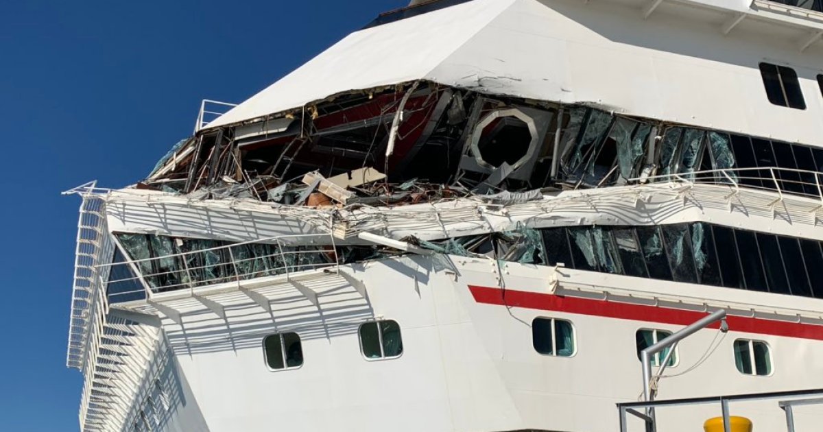 Luxury Carnival cruise ships collide off Mexico | The New Daily