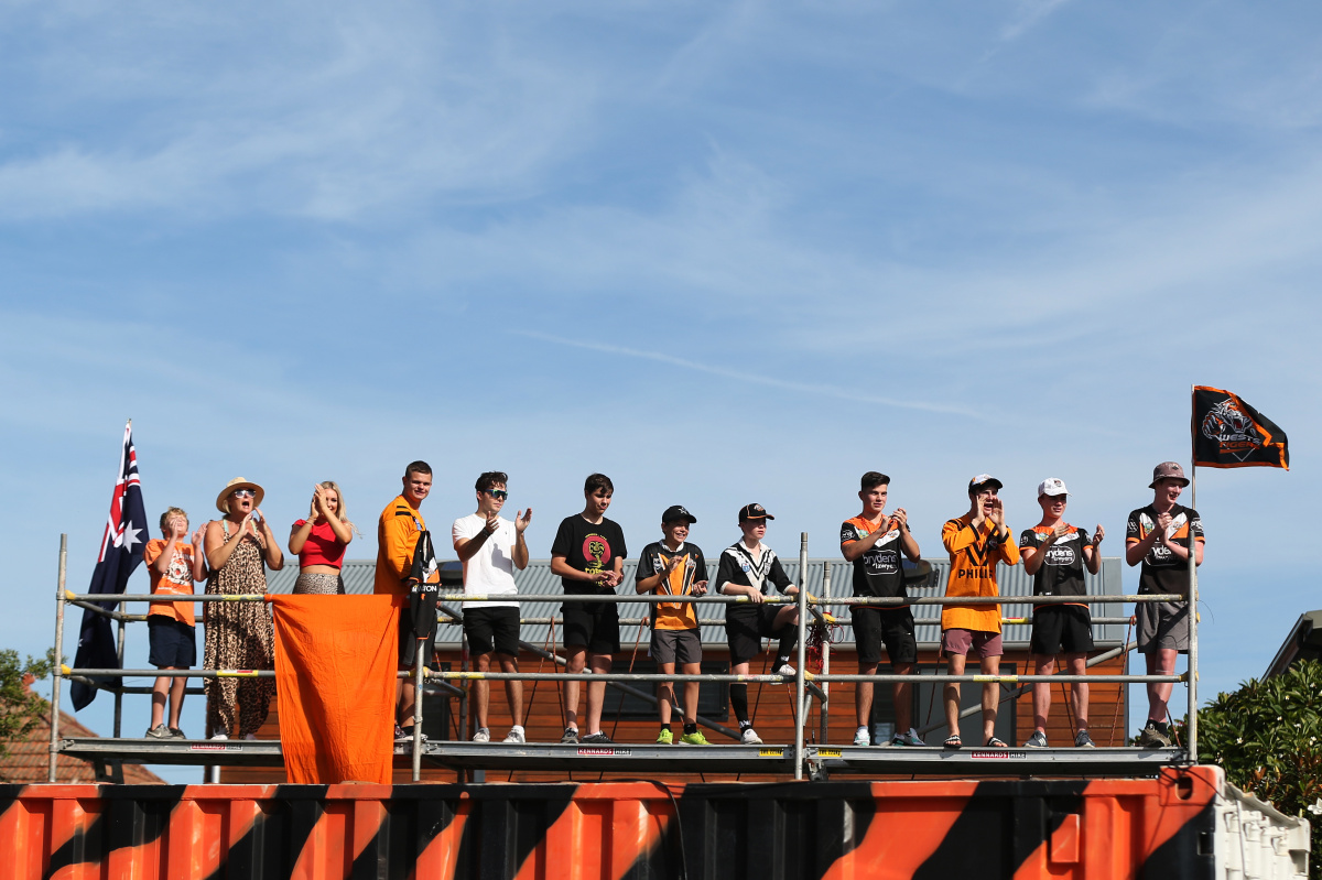 NRL determined to play on, but borders are closing | The New Daily