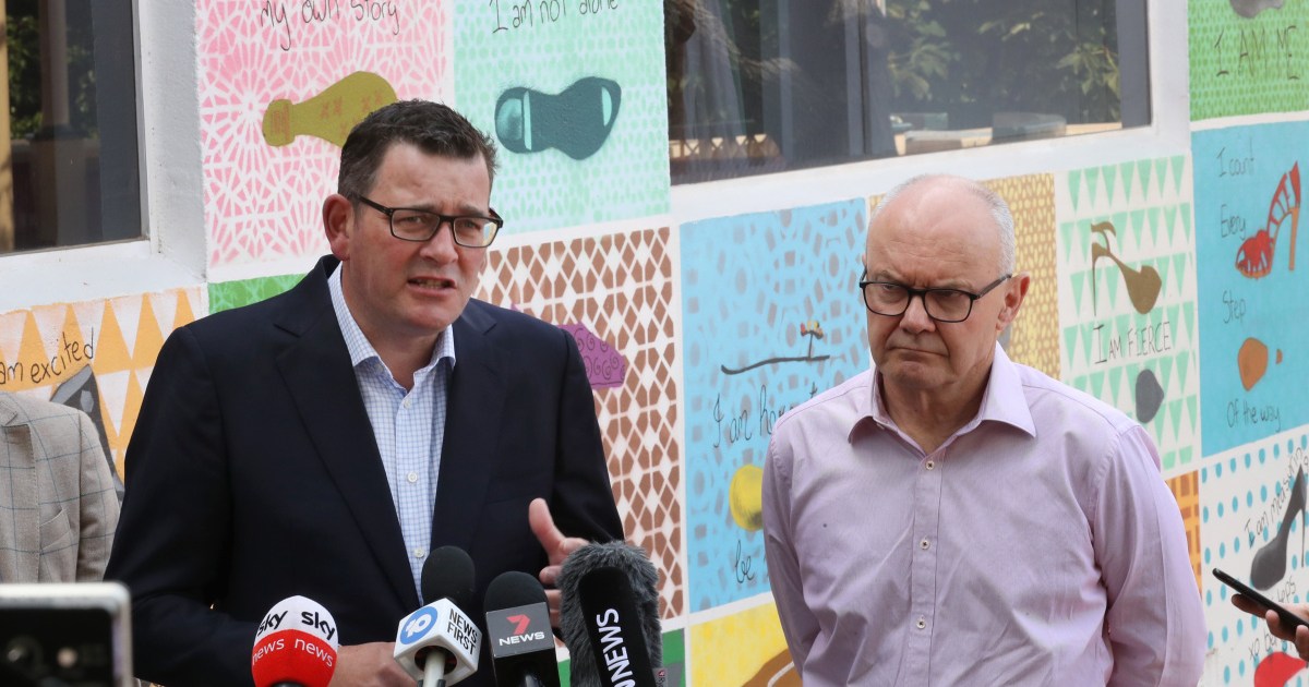 Ex police commissioner Ken Lay quits Victorian bushfire recovery post