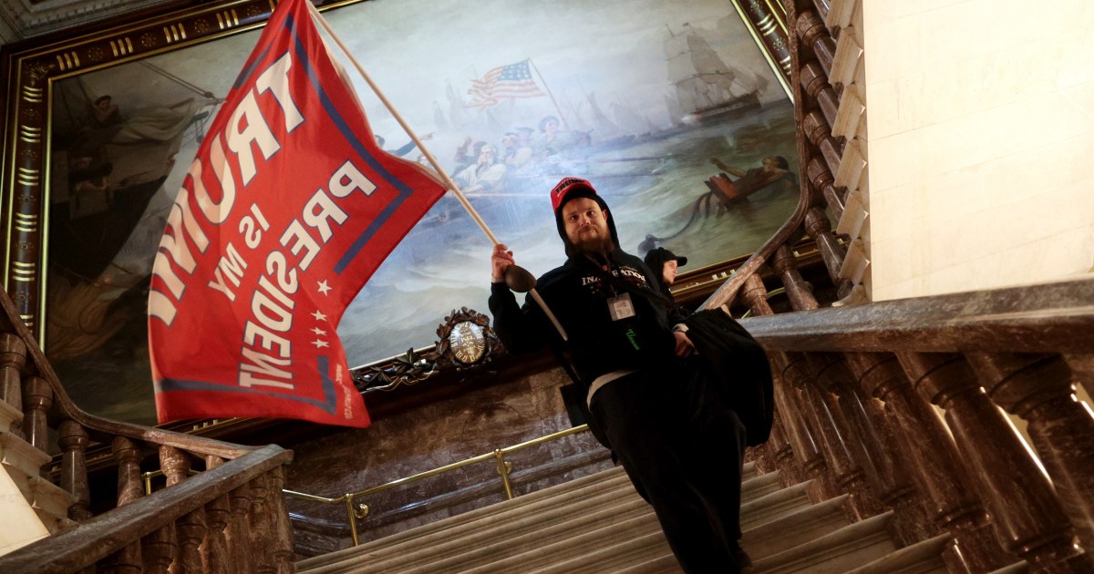 'Ship is sinking': Growing calls to oust Donald Trump