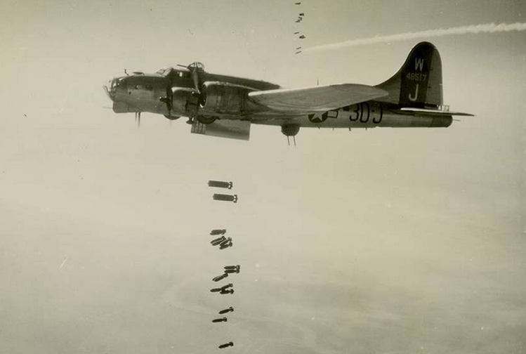 Unexploded WWII bombs force Germans to flee homes