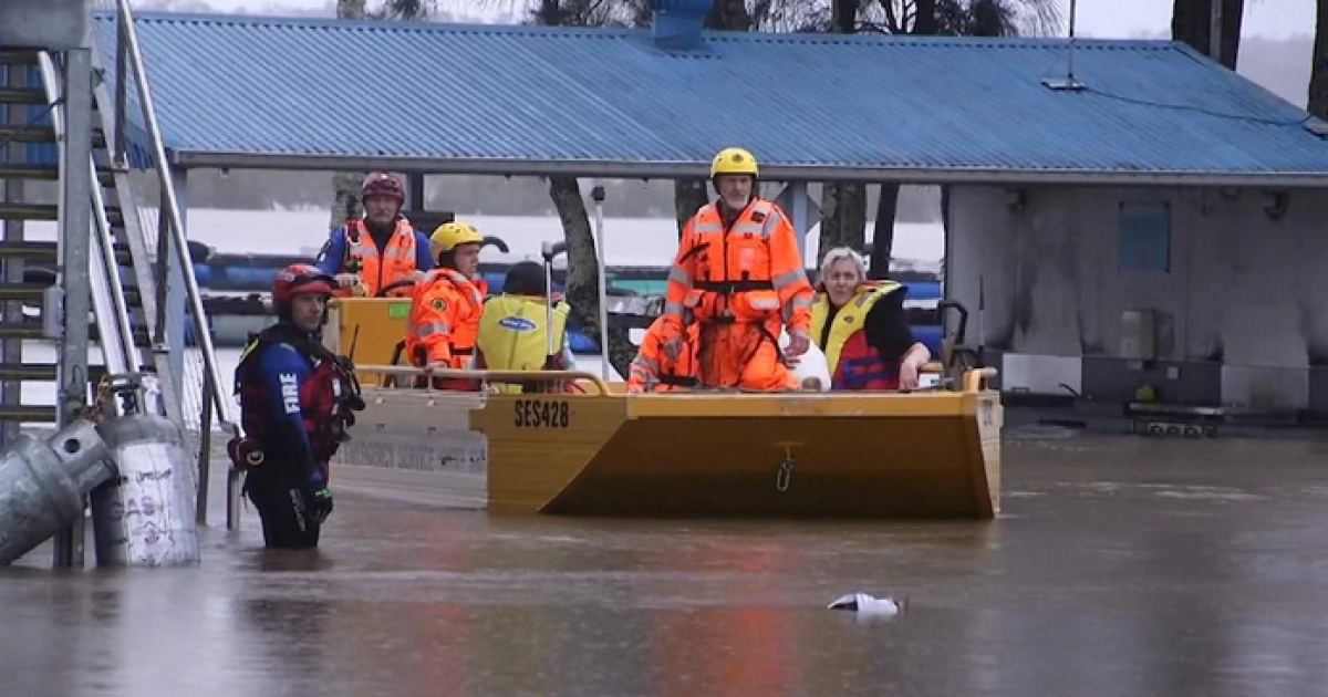 Massive deluge prompts ‘stay inside’ order for Sydney