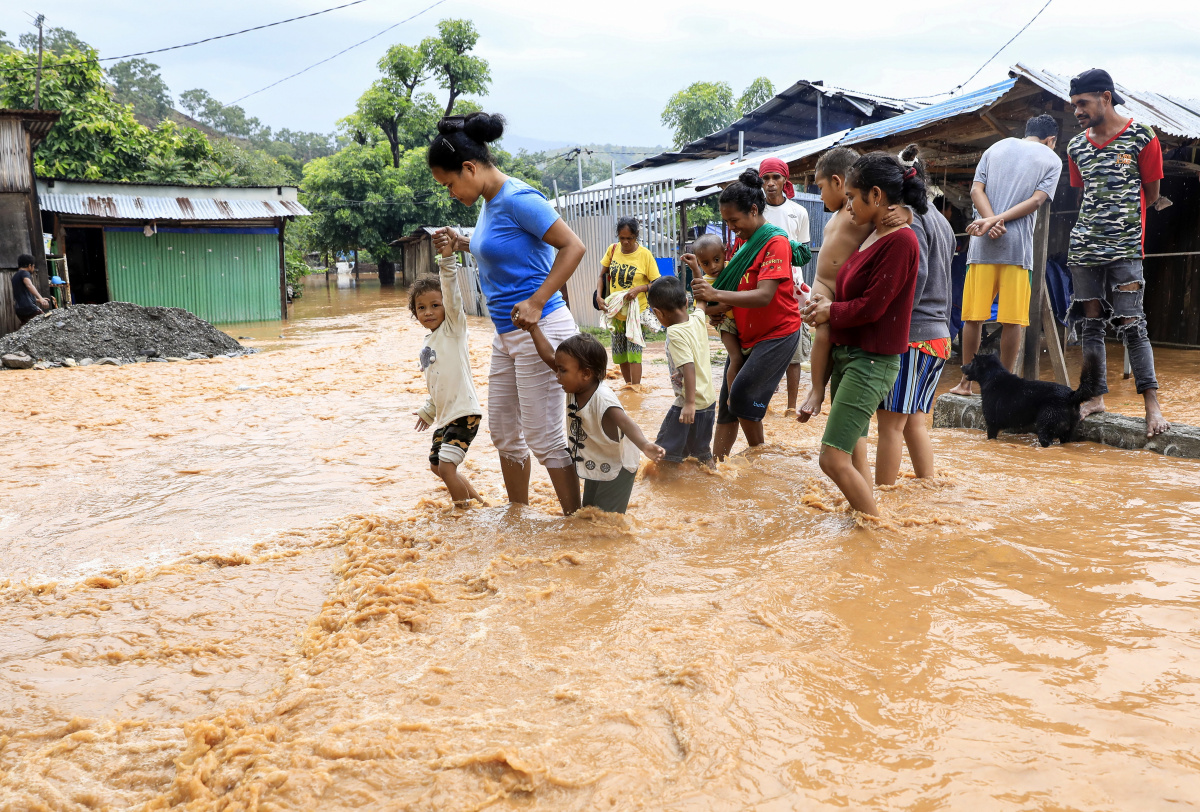 Death toll rises amid flooding devastation in East Timor, Indonesia