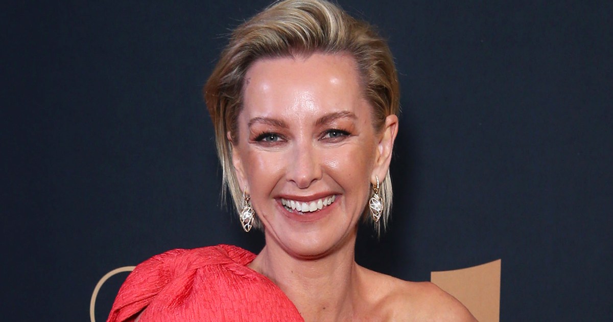 Radio host Deb Knight reveals family tragedy