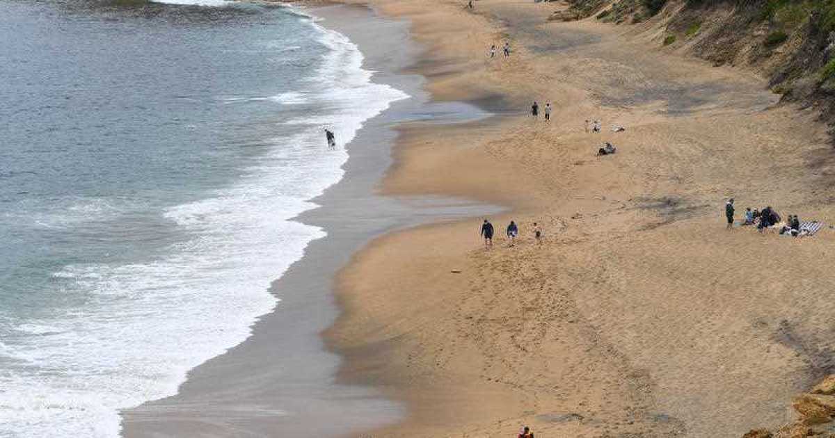Cliff crumble injures three at Victoria's Bells Beach | The New Daily