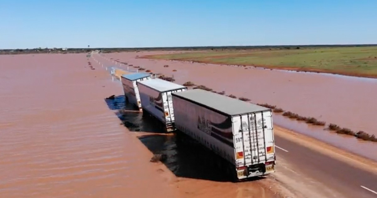 Freight flowing again on flood-hit Stuart Highway