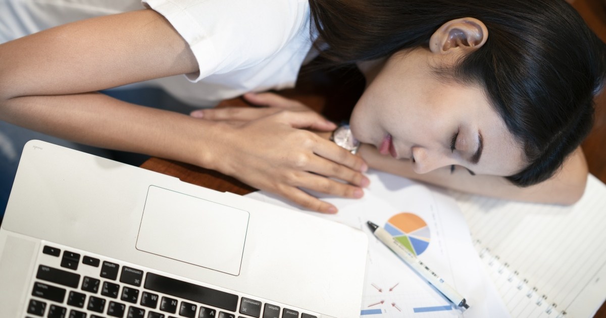 Wake up! How to boost alertness and beat the midday slump