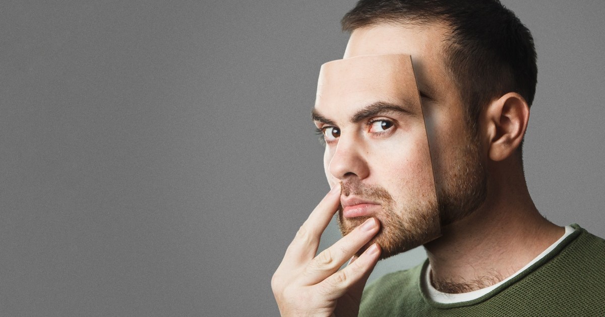 How to expose lies: Distract a liar while they're explaining themselves
