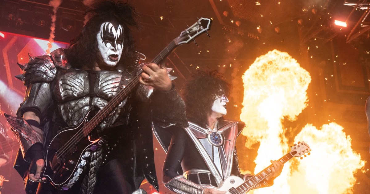 Kiss's embarrassing blunder as they end Austrian gig