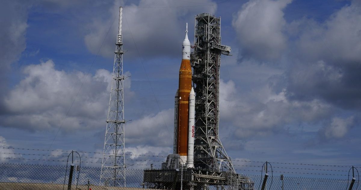 NASA to retry moon rocket launch within days