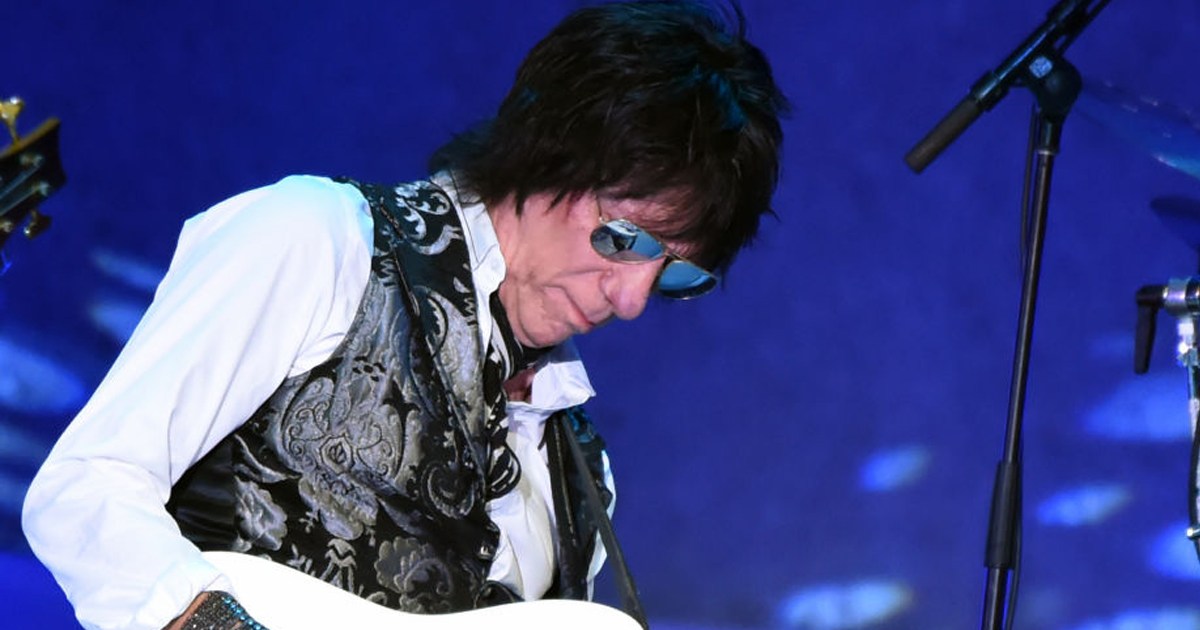 Rock royalty, movie stars pay tribute to guitarist Jeff Beck
