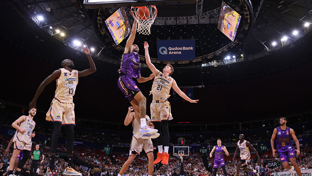 Xavier Cooks steers Sydney Kings to NBL semi-final victory