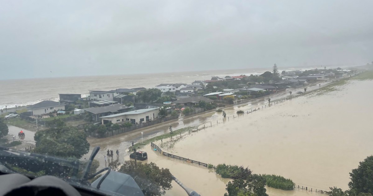 Australia deploys emergency team to NZ cyclone response