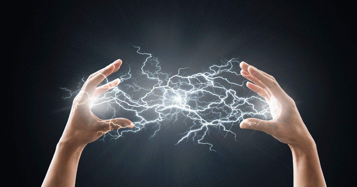 A 'natural battery' generates electricity from 'thin air'