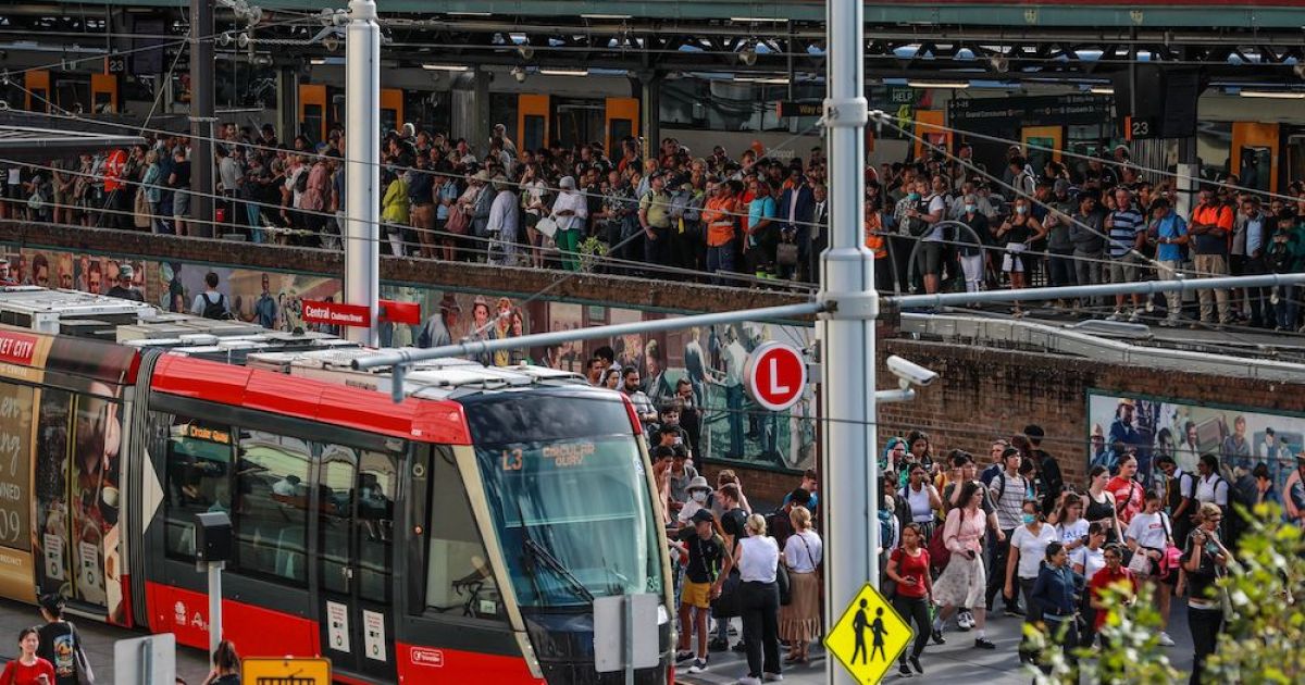 NSW transport problems 'won't go away': Minister