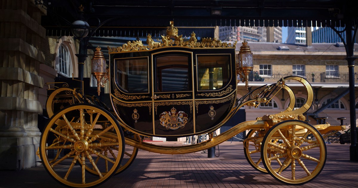Military parade through London for coronation rehearsal