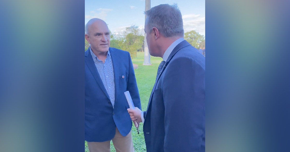 Former MP Tim Wilson defends 'ridiculous' Anzac wreath clash