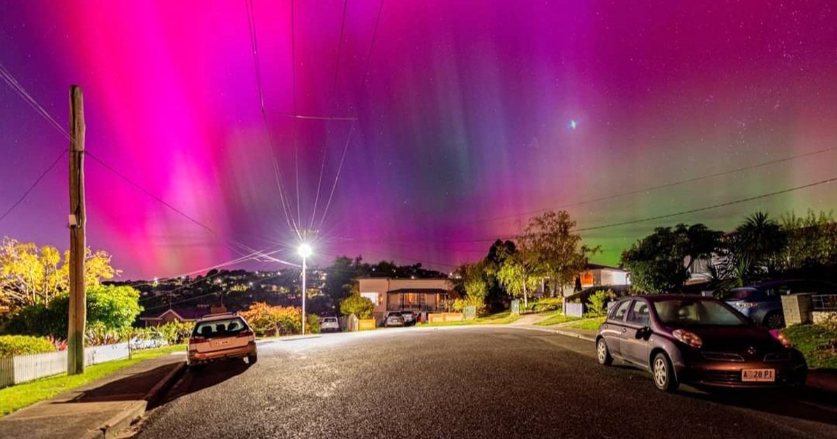 Neon night sky delights in rare show across southern Aus
