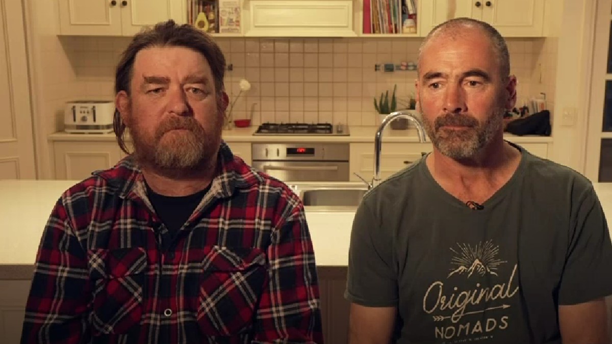 Tradies who witnessed bus crash tell of children's terror
