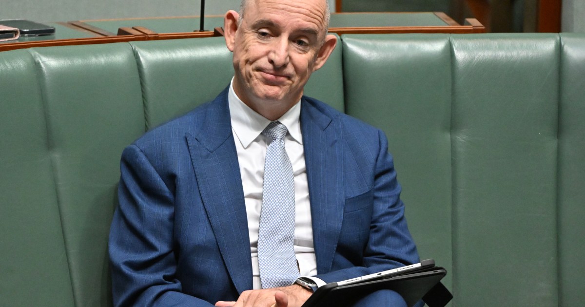 Consultant alleges ex-MP Stuart Robert took kickbacks