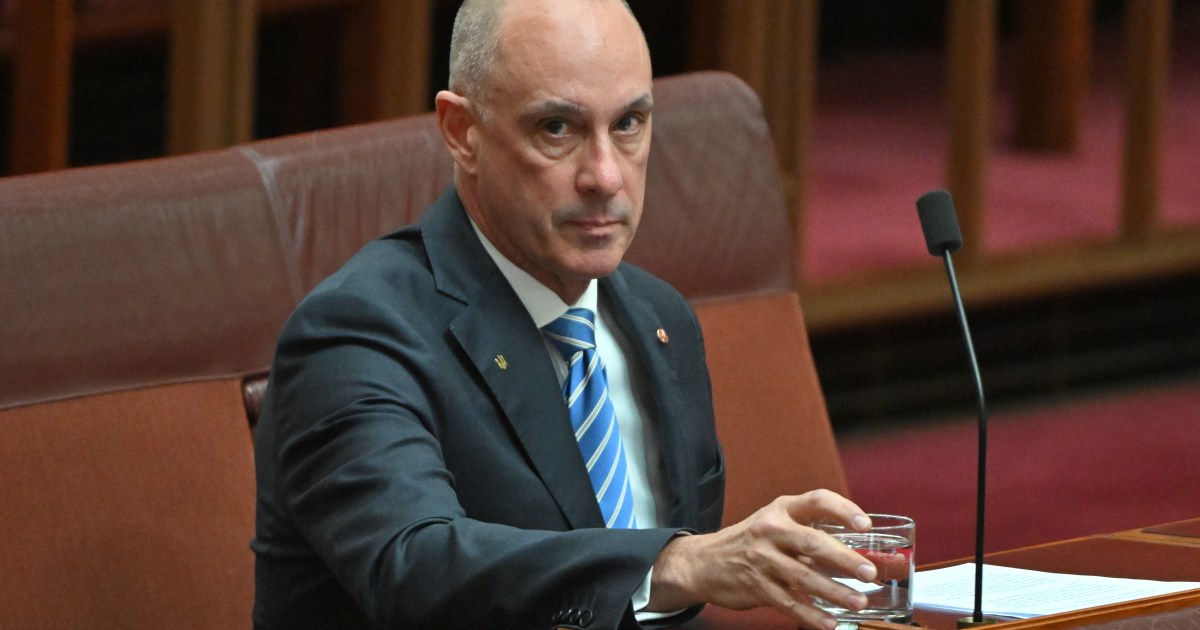 'Sooner than later': Dutton calls for Van to quit