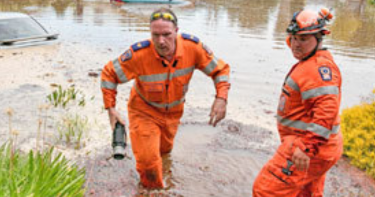 Adelaide SES rescue seven from torrential flooding