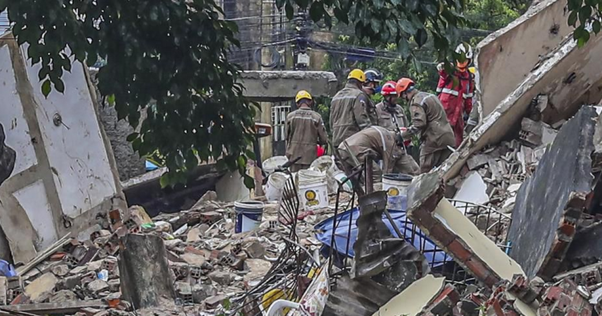 Eight dead after Brazil building collapse