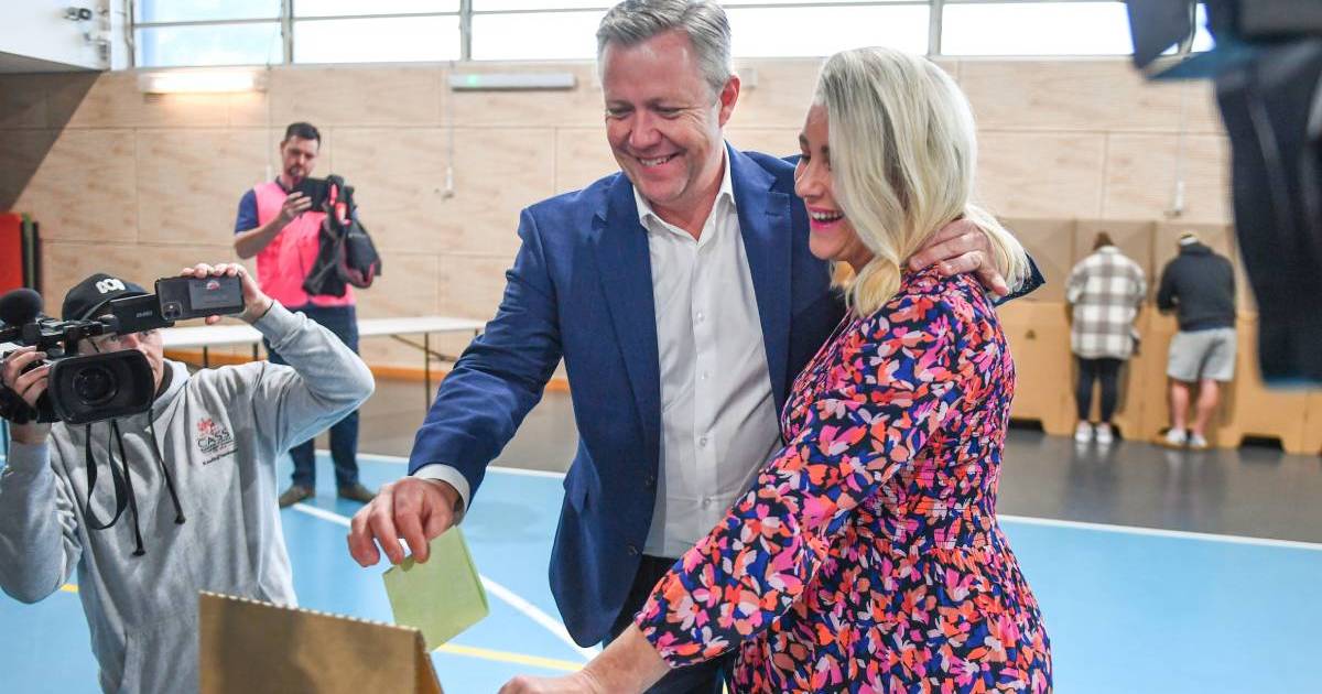 LNP's Cameron Caldwell takes out Fadden by-election